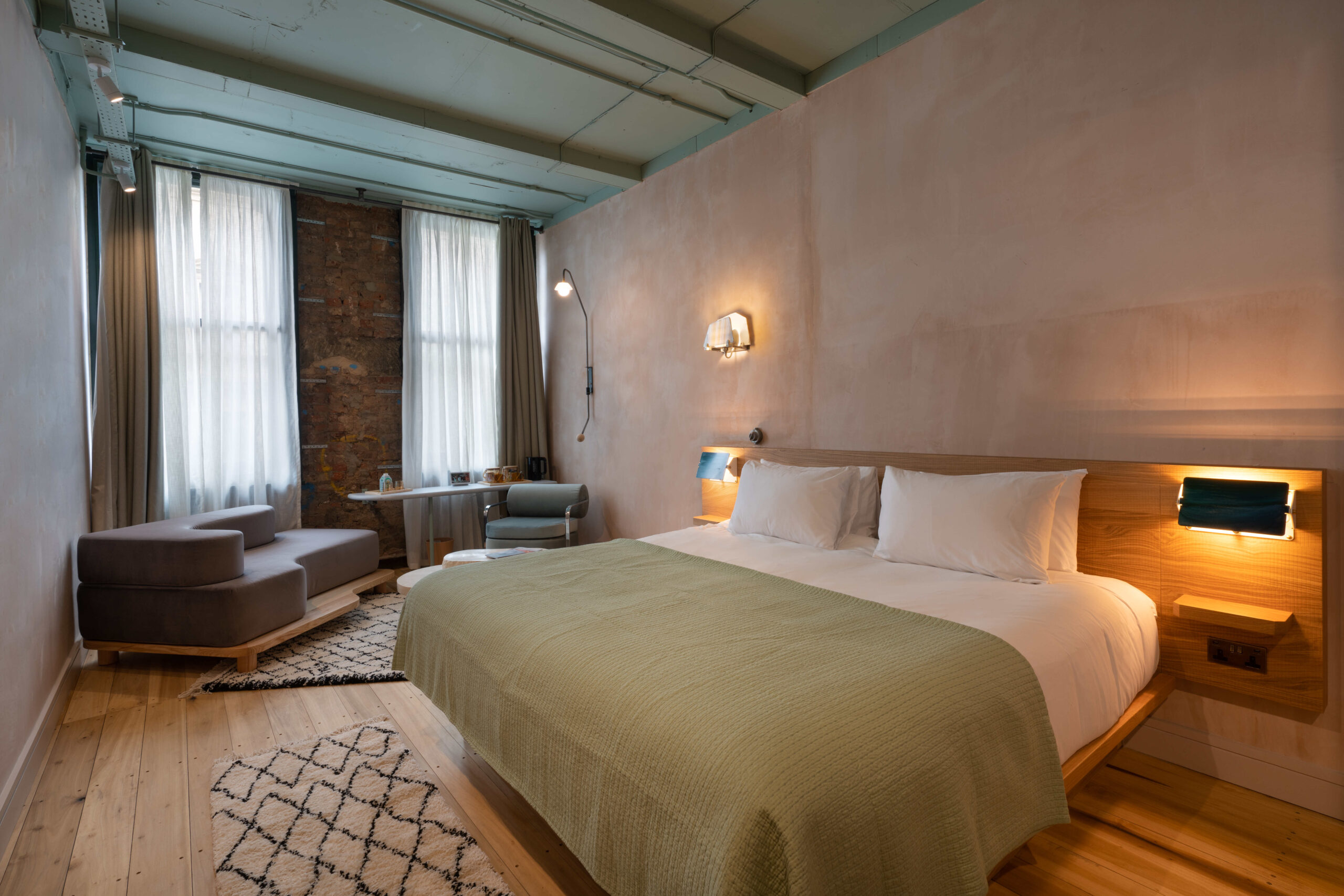 Signature Deluxe - The Alan Hotel Manchester